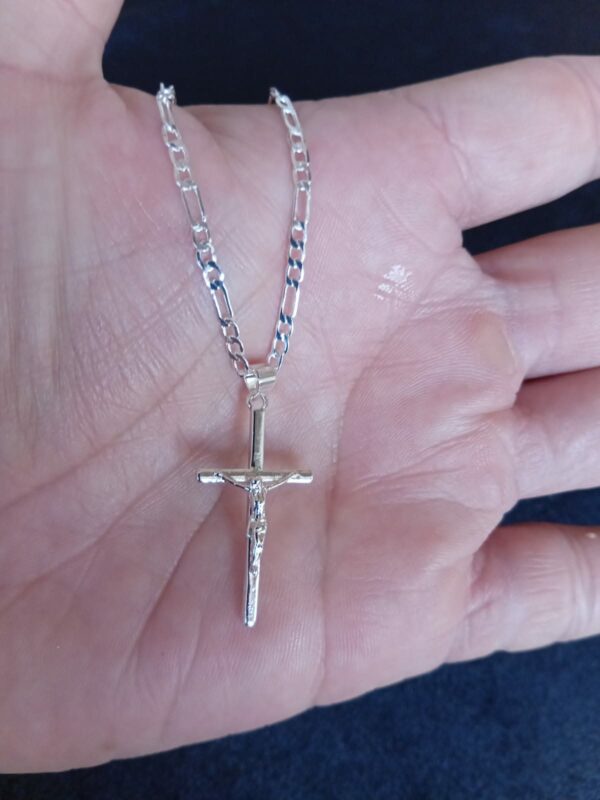 Cruz chica oro laminado – Joyeria Yoma